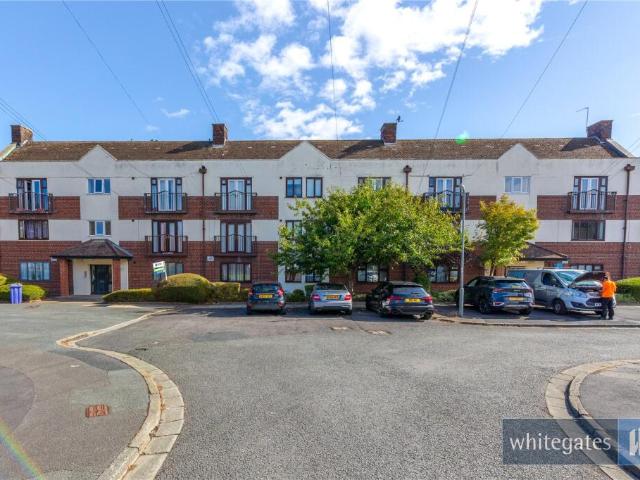 2 bedroom apartment for sale in Woodvale Road, Liverpool, Merseyside, L25