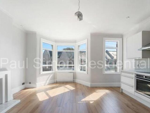 2 Bedroom Apartment For Sale In Wood Green, London