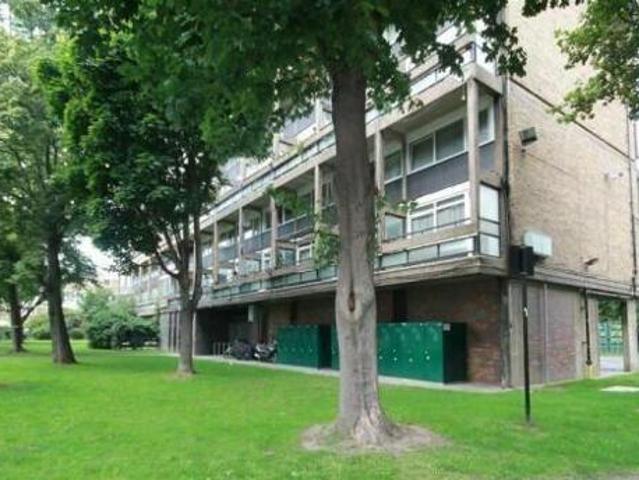 2 Bedroom Apartment For Sale In wood Street, London