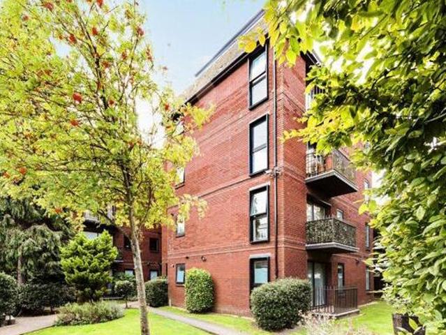 2 Bedroom Apartment For Sale In Woodford Green