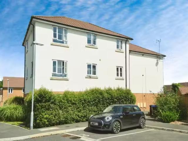 2 bedroom apartment for sale in Woodroffe Square, CALNE, SN11