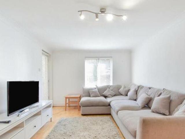 2 Bedroom Apartment For Sale In Woodside Park