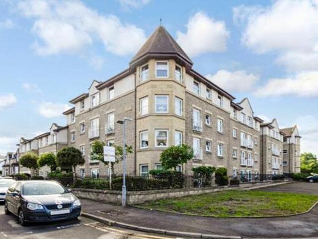 2 Bedroom Apartment For Sale In Woodside Walk