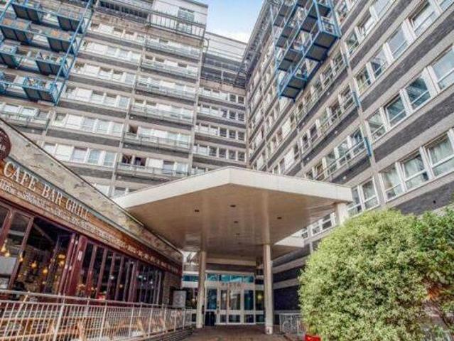 2 Bedroom Apartment For Sale In Woolwich, London