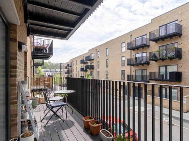 2 Bedroom Apartment For Sale In Woolwich