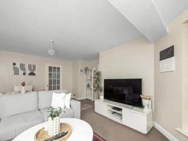 2 Bedroom Apartment For Sale In Woolwich