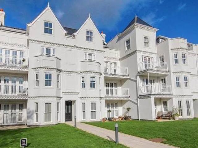 2 bedroom apartment for sale in Worthing West Sussex BN11 4LA BN11