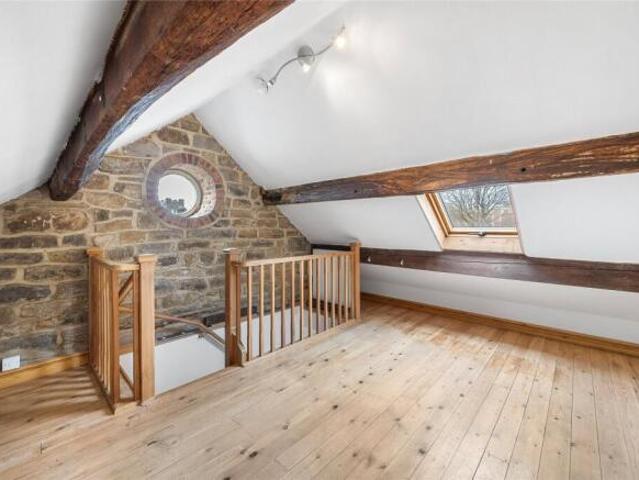 2 bedroom apartment for sale in Yew Tree Lane, Harrogate, HG2