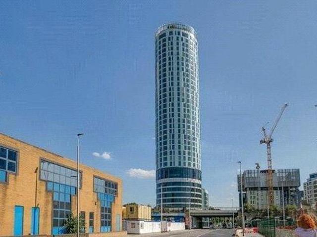 2 Bedroom Apartment For Sale In 155 Wandworth Road, London