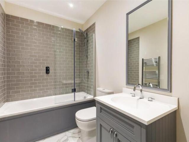 2 bedroom apartment for sale in Flat 3, 19 Berkeley Place, Cheltenham, Gloucestershire, GL52
