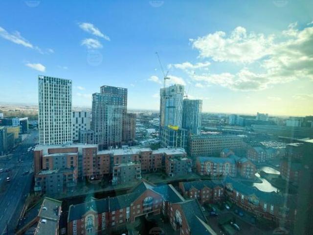 2 bedroom apartment for sale in 18th Floor, Oxygen Tower, Store Street, Manchester, Greater Manchester, M1