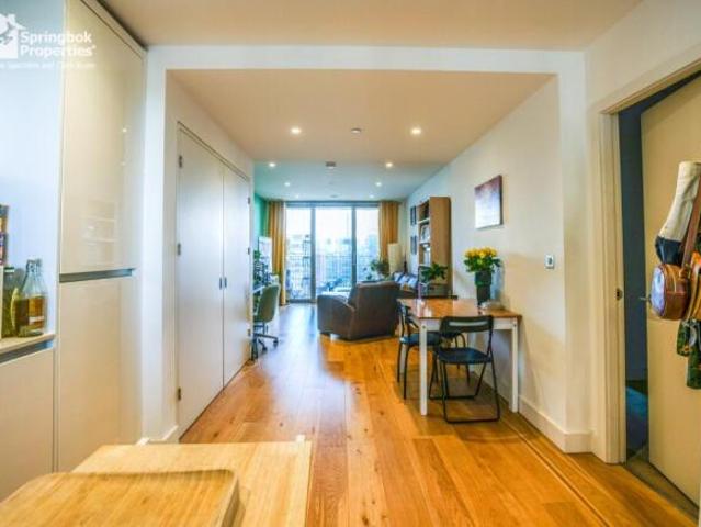 2 bedroom apartment for sale in 1 Caithness Walk, Croydon, Greater London, CR0
