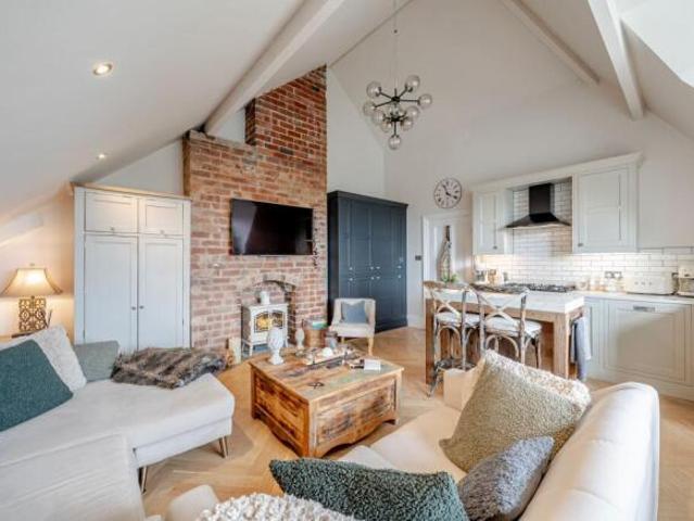 2 bedroom apartment for sale in 1 Wordsworth Crescent, Harrogate, HG2