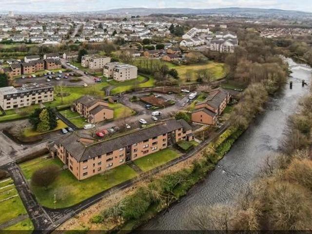 2 Bedroom Apartment For Sale In 28 Fortingall Place, Kelvindale