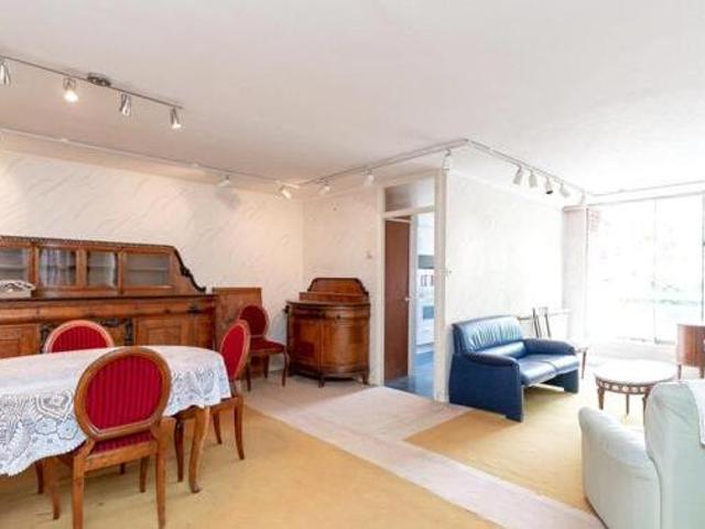 2 Bedroom Apartment For Sale In 23 Stonegrove, Edgware