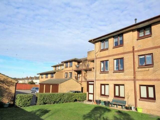 2 bedroom apartment for sale in 431441 Wimborne Road Oakdale Poole BH15