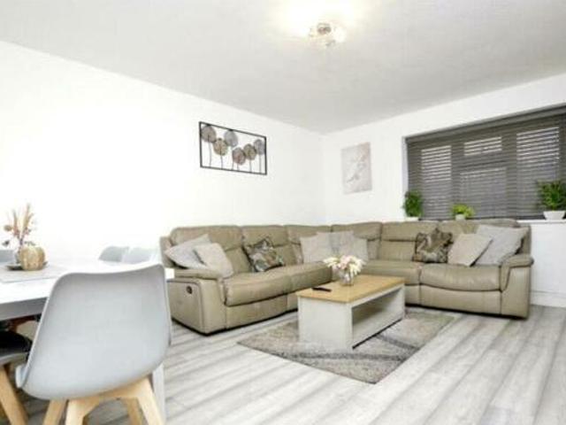 2 Bedroom Apartment For Sale In 55 Cruikshank Road, London