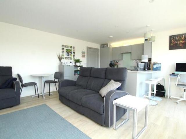 2 bedroom apartment for sale in 69a Good Road, Parkstone, POOLE, BH12
