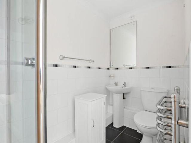 2 bedroom apartment for sale in 7 Malvern House, Oaklands Court, Battenhall Road, Battenhall, Worcester. WR5 2BB, WR5