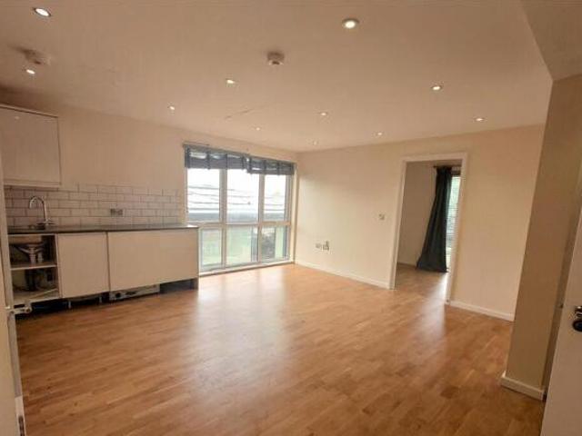 2 Bedroom Apartment For Sale In 8 Bath Road, Slough