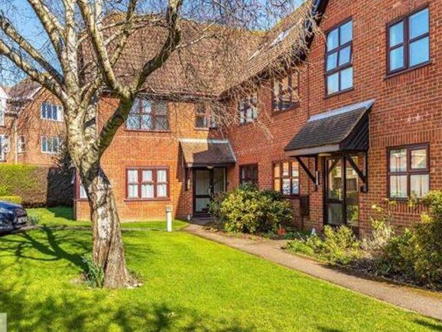 2 Bedroom Apartment For Sale In 9 Stourwood Road, Southbourne