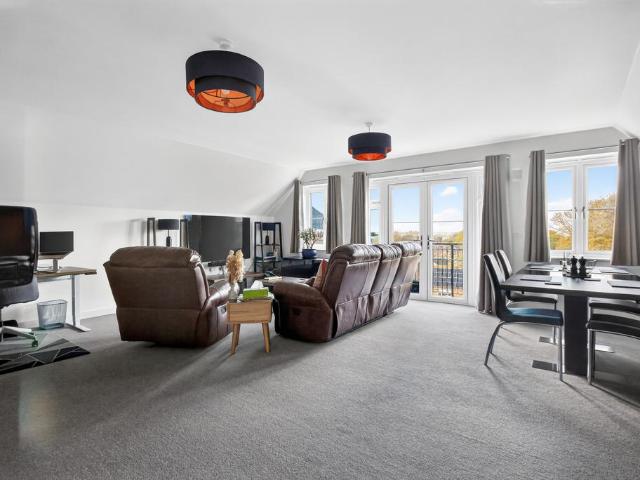 2 bedroom apartment for sale
