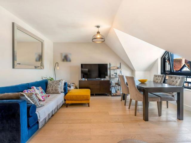 2 bedroom apartment for sale