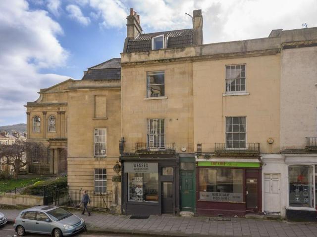 2 bedroom apartment for sale