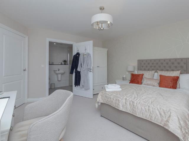 2 bedroom apartment for sale
