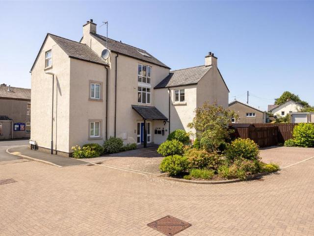 2 bedroom apartment for sale