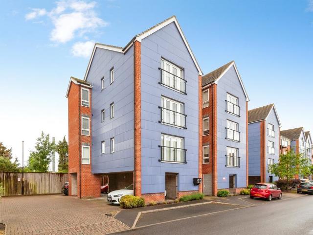 2 bedroom apartment for sale