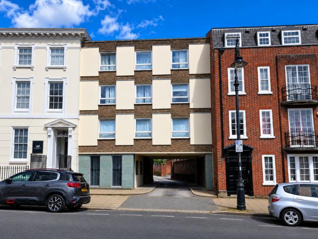 2 bedroom apartment for sale