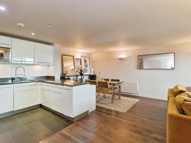 2 bedroom apartment for sale