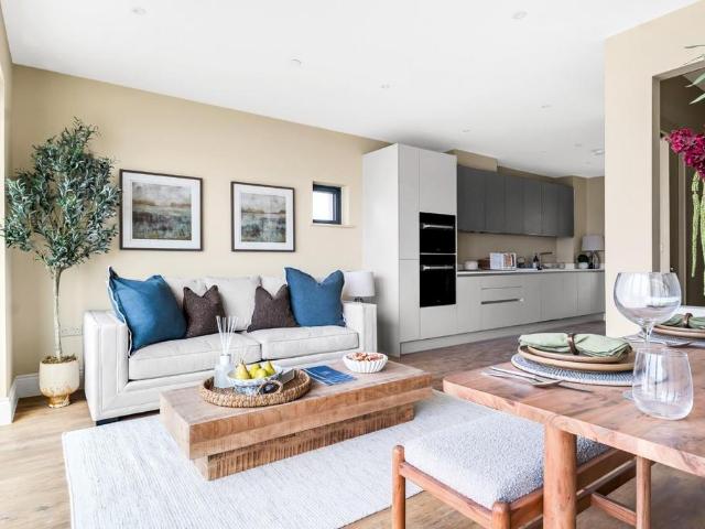 2 bedroom apartment for sale