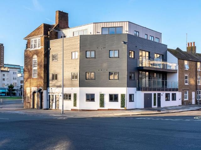 2 bedroom apartment for sale