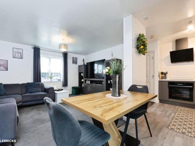 2 bedroom apartment for sale