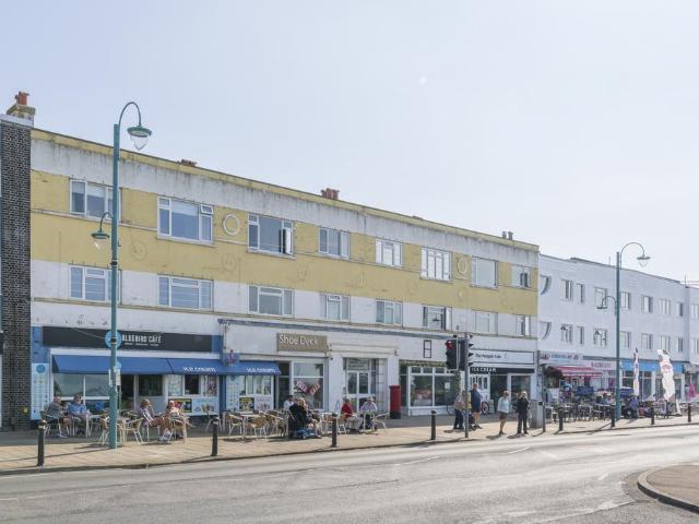 2 bedroom apartment for sale
