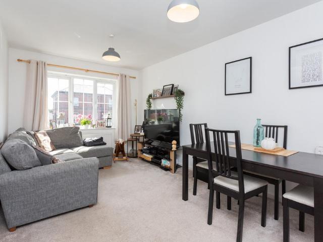 2 bedroom apartment for sale