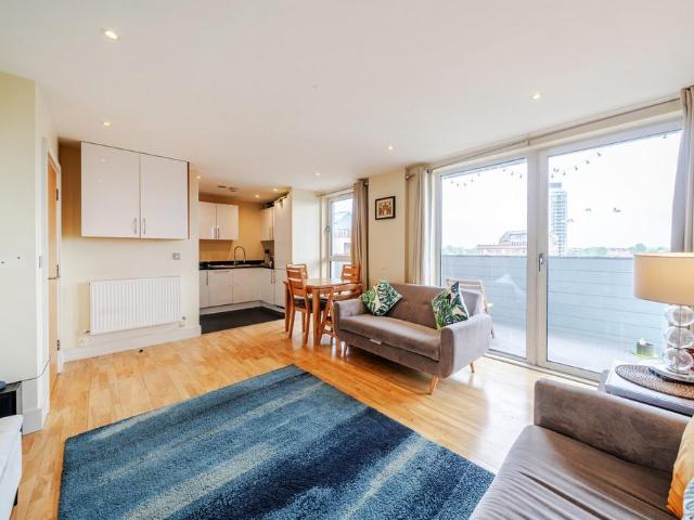 2 bedroom apartment for sale