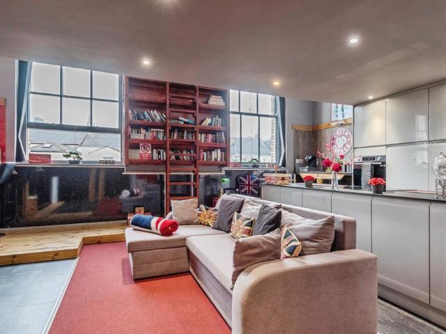 2 bedroom apartment for sale
