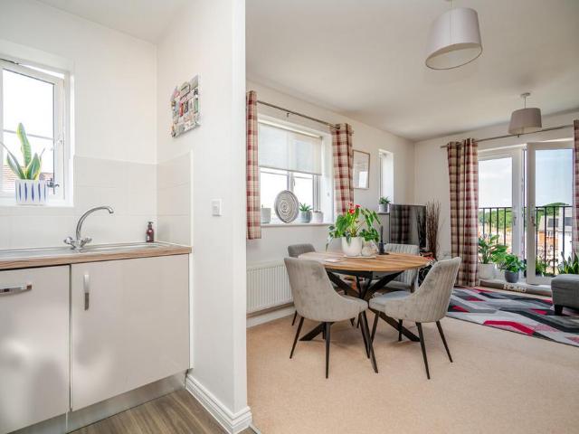 2 bedroom apartment for sale
