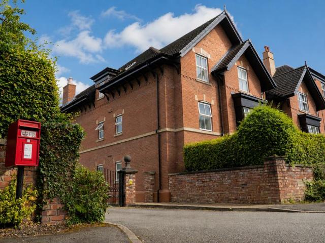 2 bedroom apartment for sale