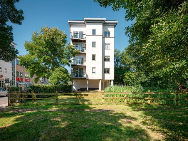 2 bedroom apartment for sale