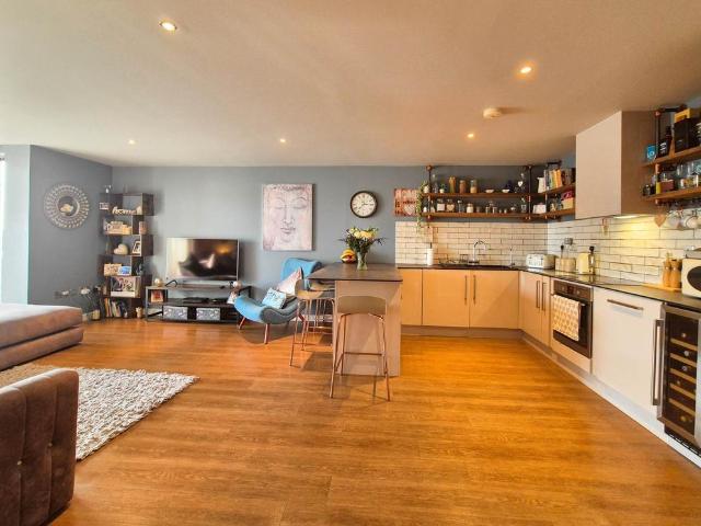 2 bedroom apartment for sale