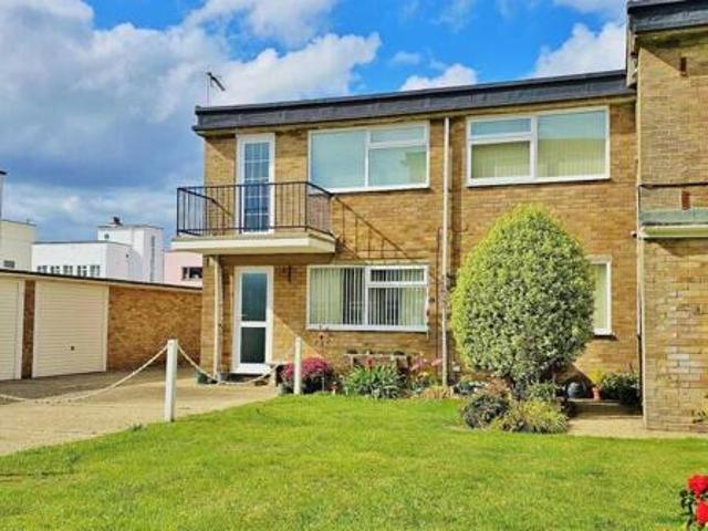 2 Bedroom Apartment Frinton On Sea Essex 100987752