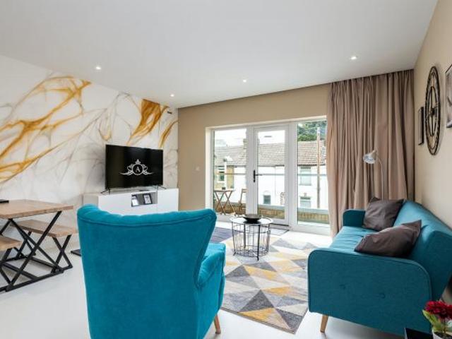 2 Bedroom Apartment Gillingham Gillingham 66932197