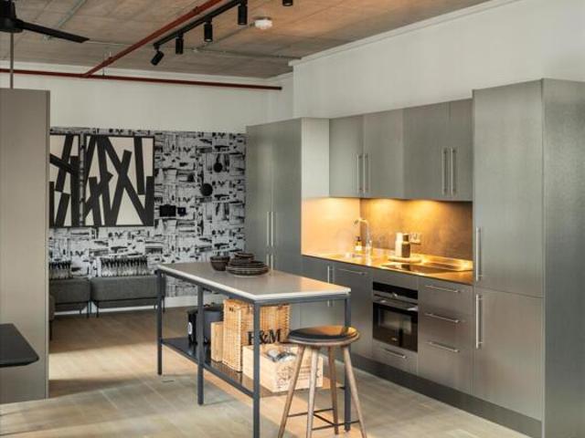 2 Bedroom Apartment Greenwich Greater London 99290491