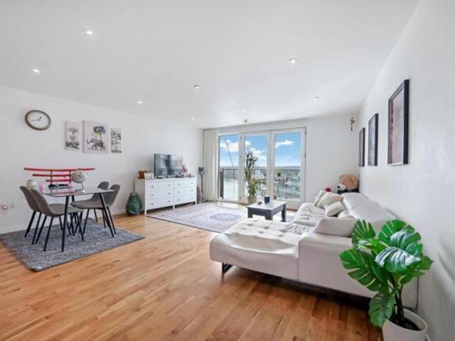 2 Bedroom Apartment Greenwich Greater London 99608091