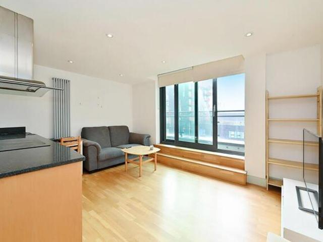 2 Bedroom Apartment Greenwich Greater London 101100106