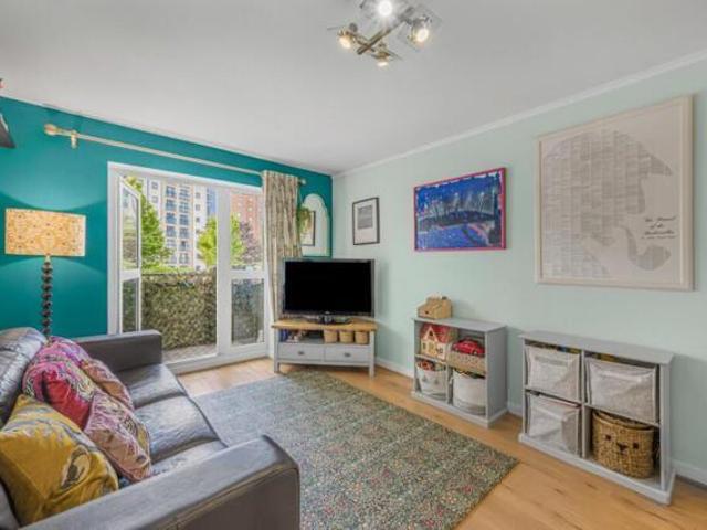 2 Bedroom Apartment Greenwich Greater London LS100614821